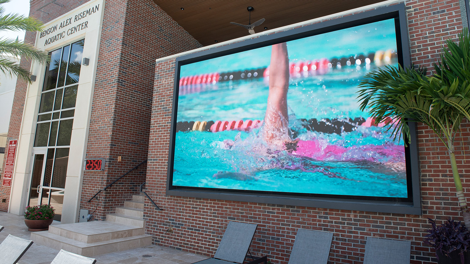 Illuminating Outdoor Viewing Experiences | Planar